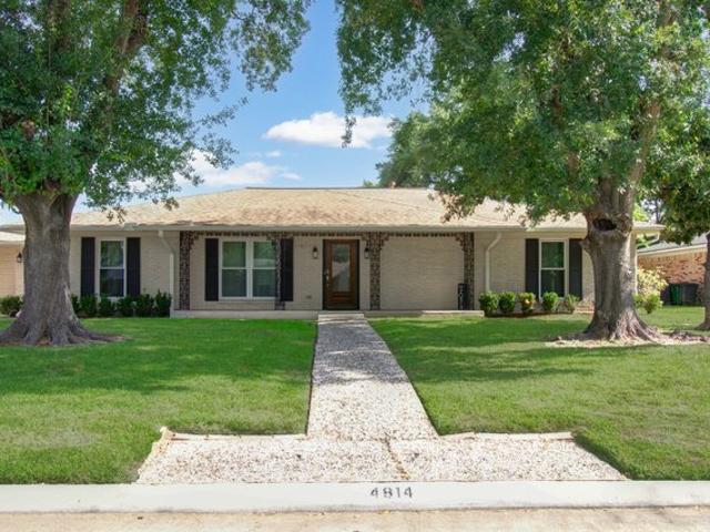 4814 Burning Tree Dr, Baytown, TX 77521
