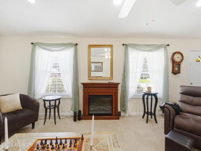 4815 Glenna Way
