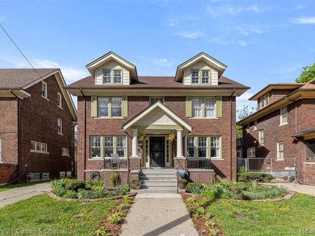 4815 Iroquois St, Detroit, MI 48214