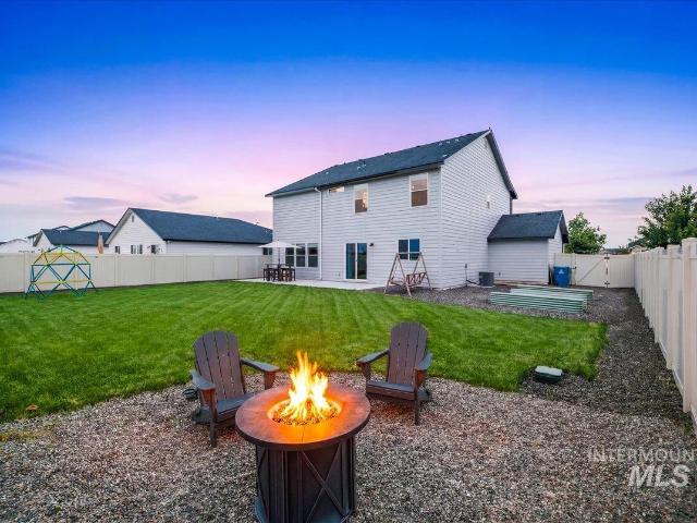 4815 Rose Gold St