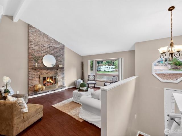 4815 West Tapps Dr East