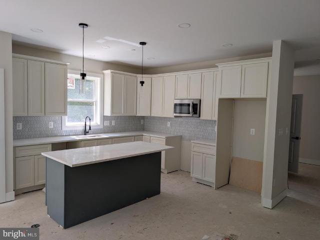 4816 Oakland Park Road
