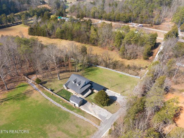 4816 E Raccoon Valley Drive