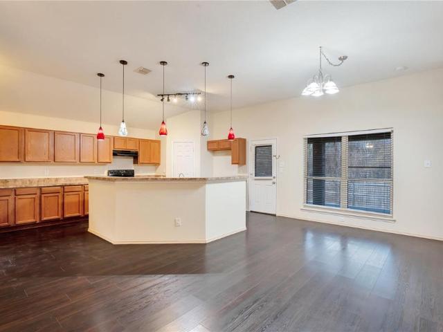 4816 Sapphire Ln, Granbury, TX 76049 | MLS #21214