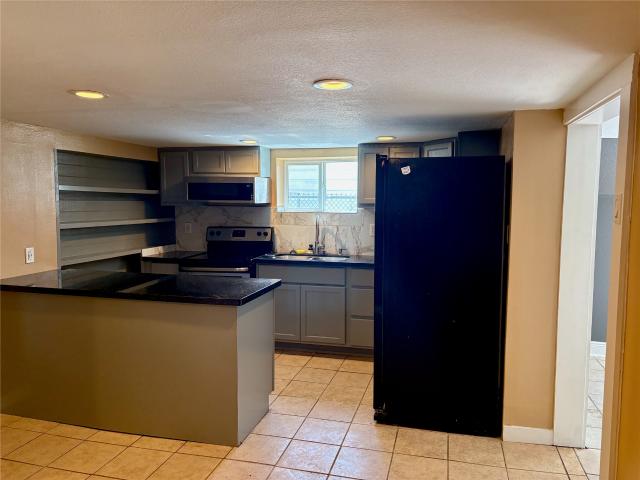 4817 Avenue Q 1/2 Down