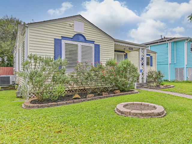 4817 Alamo Drive