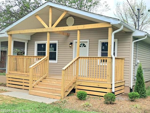 4817 Red Oak Ln, Louisville, KY 40218