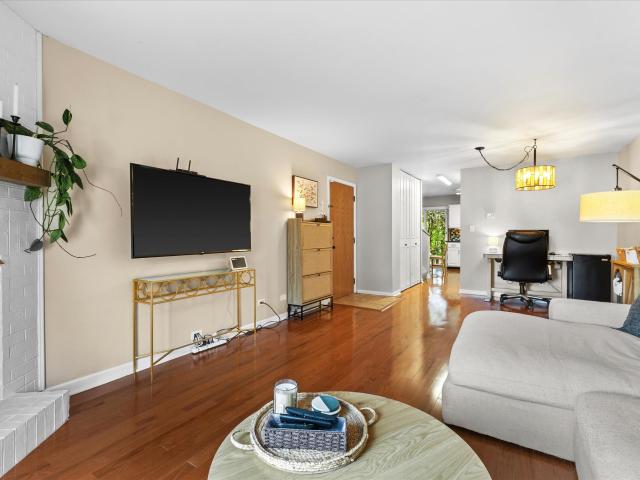 4817 5th Ave, Unit 8