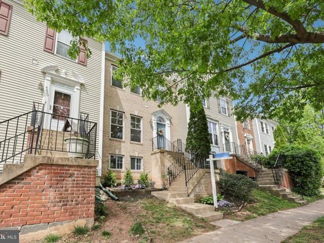 4818 Pheasant Brook Ln, Fairfax, VA 22033