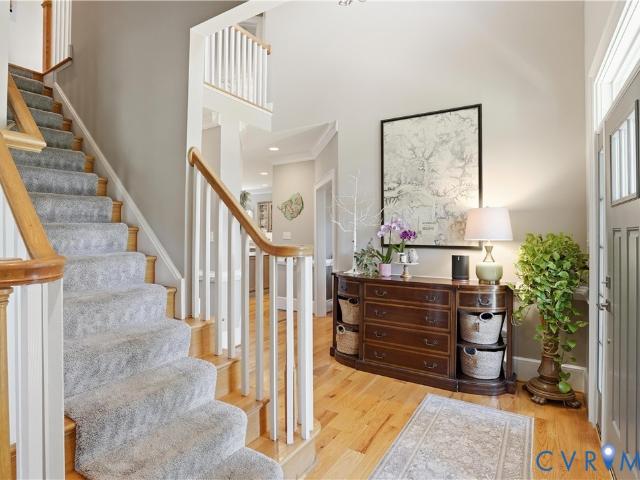 4818 Queen Carolyn Lane