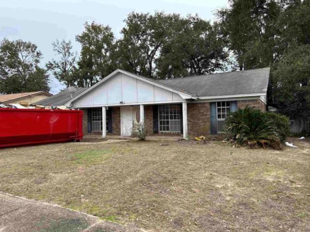 4819 Balmoral Dr, Pensacola, FL 32504