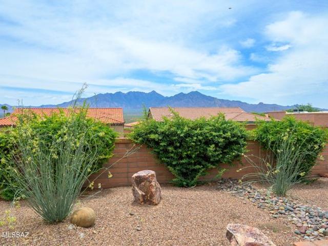 4819 S Prairie Hills Dr, Green Valley, AZ 85622