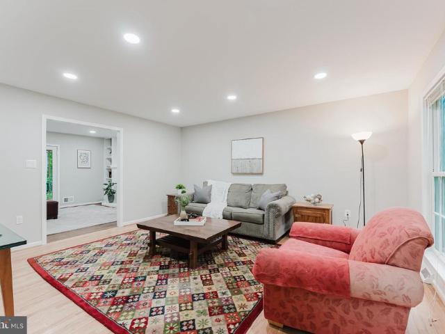 4819 Tabard Place