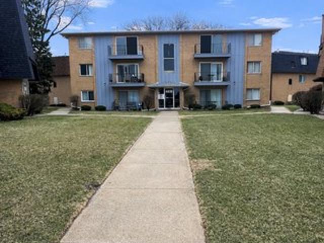 4819 W 109th St Apt 302, Oak Lawn, IL 60453