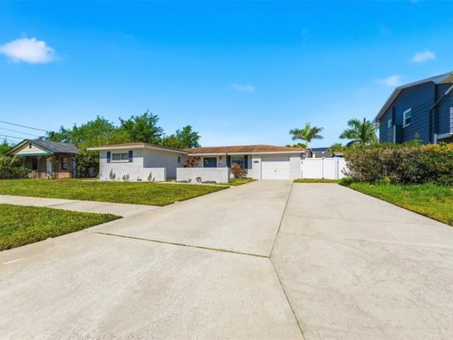 4810 Arrowwood Dr, Tampa, FL 33615