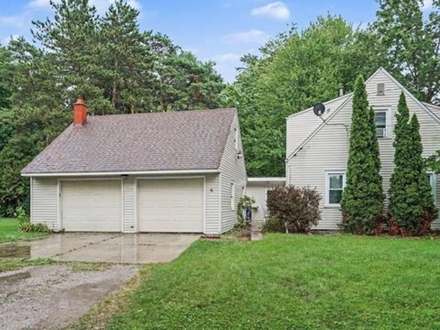 4810 Brockway Rd, Saginaw, MI 48638