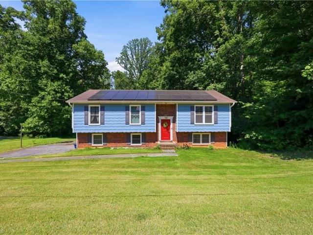 4810 Hemphill Dr, Winston Salem, NC 27105