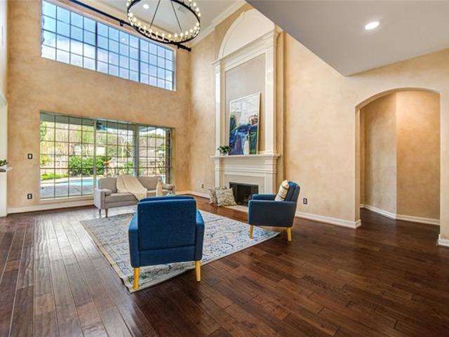 4810 Keneshaw St, Sugar Land, TX 77479