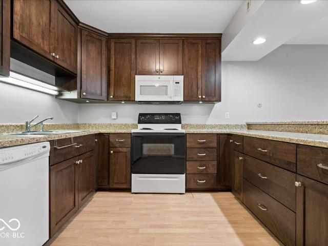 4810 London Dr, Indianapolis, IN 46254 | Compass