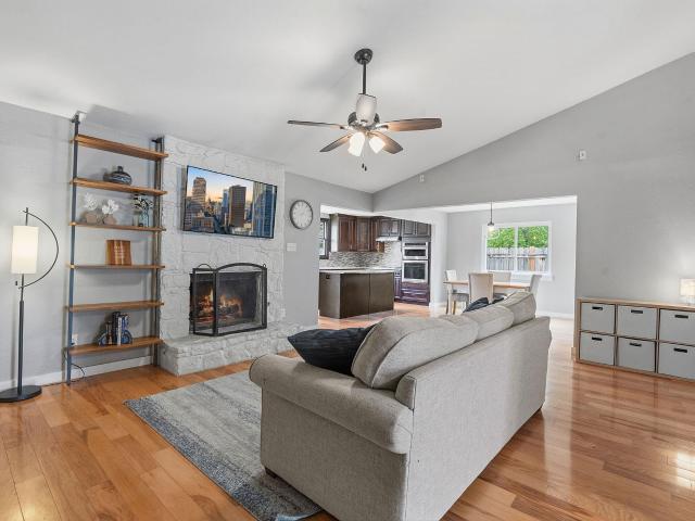 4810 Pelham Dr