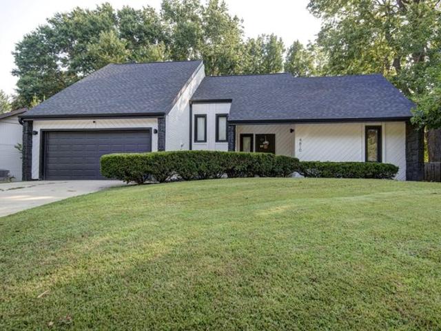 4810 S Warwick Ave, Springfield, MO 65804