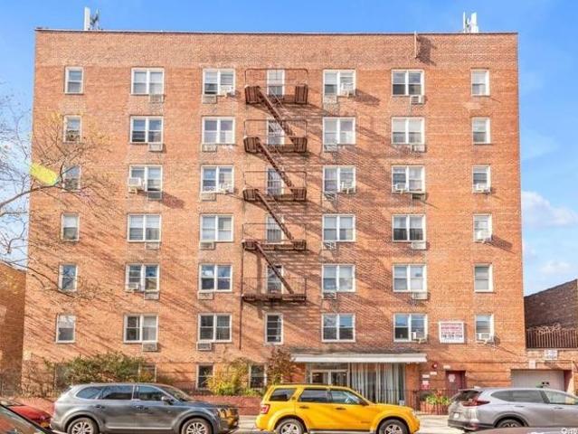 4810 45th St #L3, Woodside, NY 11377