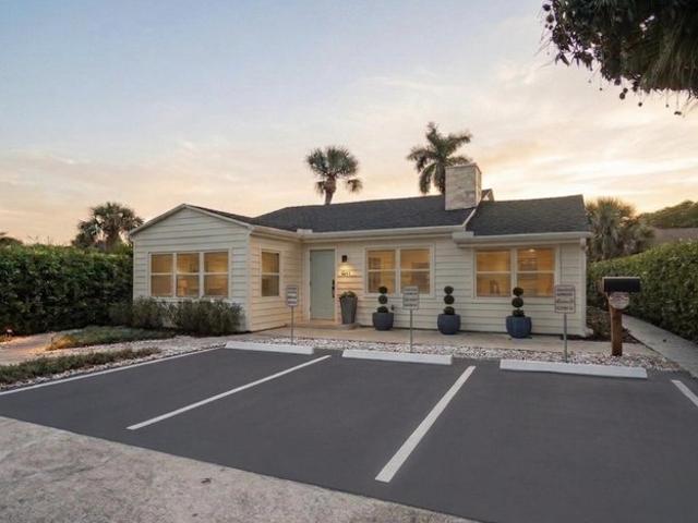 4811 N Flagler Dr, West Palm Beach, FL 33407