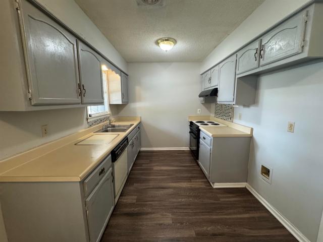 4811 barkshire dr