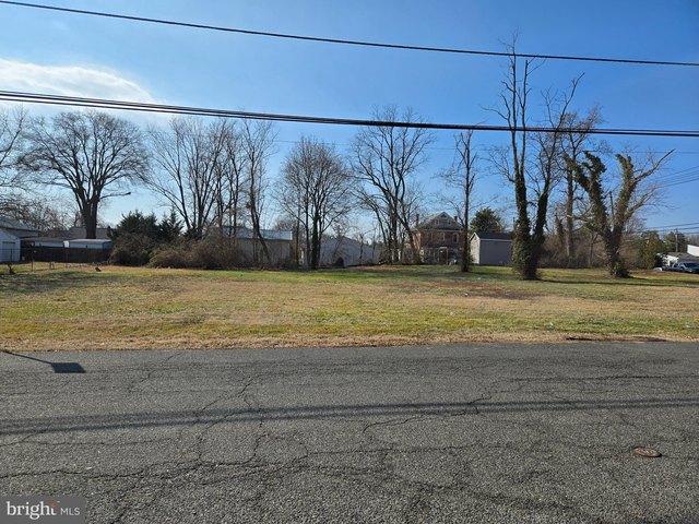 4811 Howard Ave, Beltsville, MD 20705