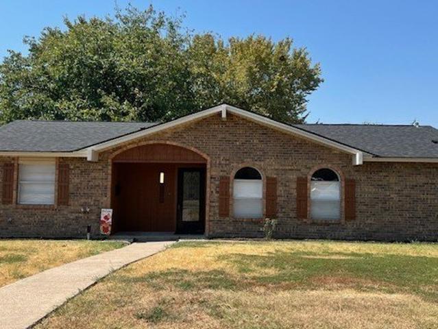 4811 Stallcup Dr, Mesquite, TX 75150