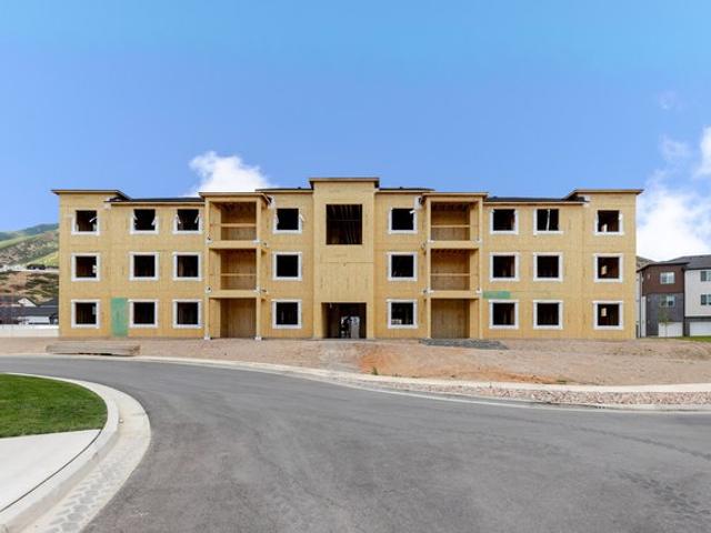 4811 S 690 W Unit 102, Mapleton, UT 84664