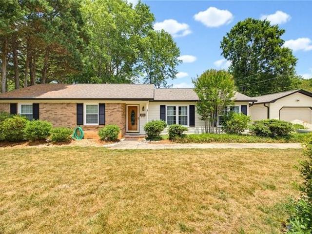 4811 Spilsby Ln, Winston Salem, NC 27104