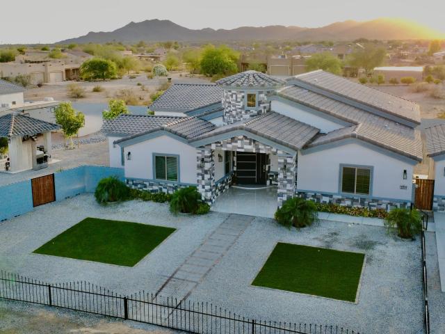 4812 N 196th Dr, Litchfield Park, AZ 85340 | MLS #7013 | Compass