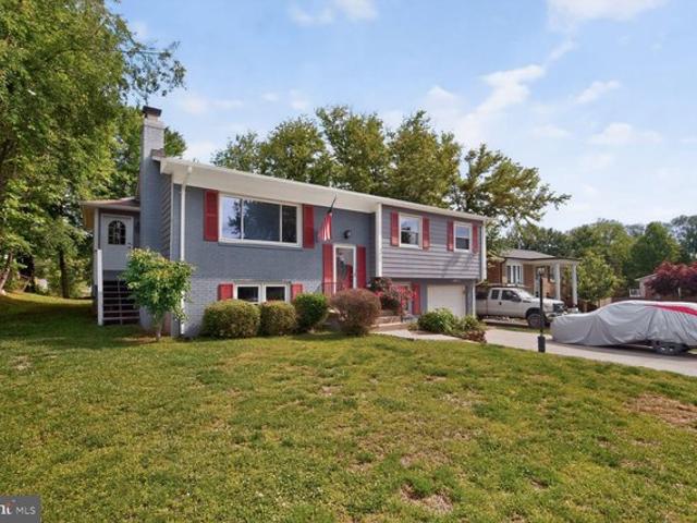 4812 Kentbury Ct, Woodbridge, VA 22193