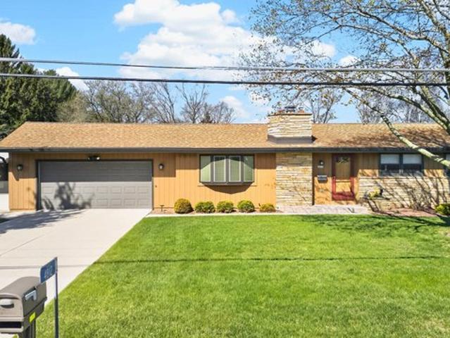 4812 S 16th St, Wilson, WI 53081