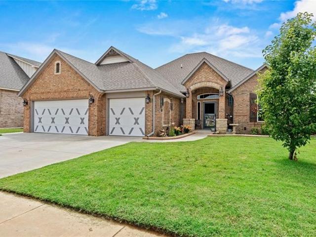 4813 Hidalgo Ave, Mustang, OK 73064