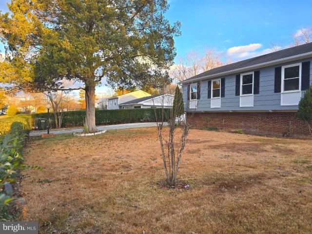 4813 Lawrence St, Alexandria, VA 22309 | MLS #VAFX2287 | Compass