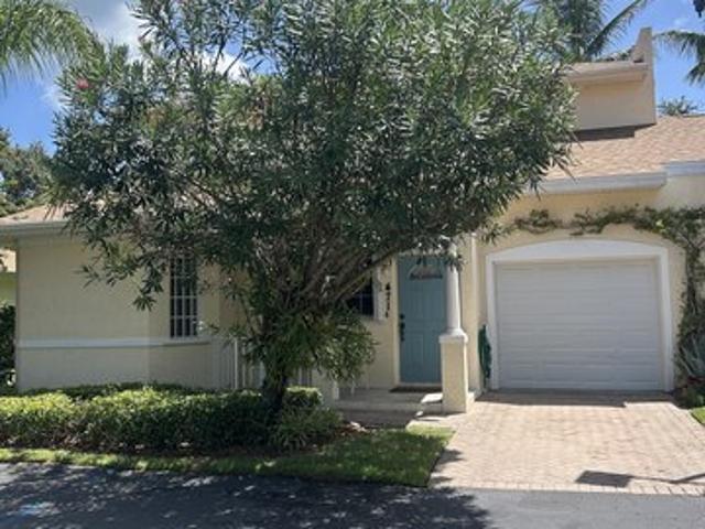 481 18th St, Vero Beach, FL 32960
