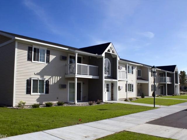 481 491 Pine Meadow Lane, 539 & 541 Pinecrest Street, 2 beds, 1 full bath