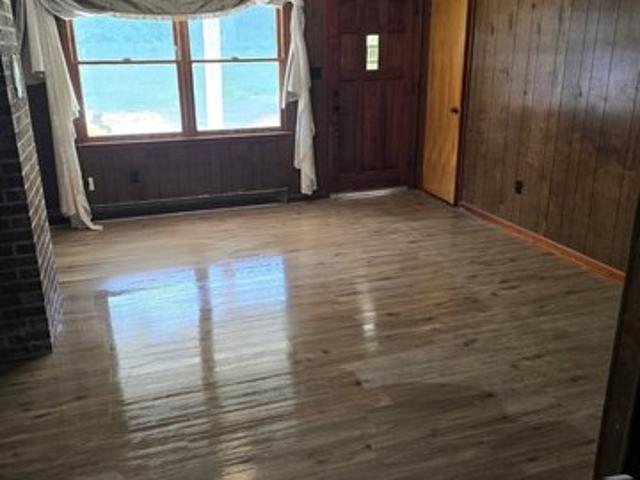 481 Charlie Brown Rd, Burnsville, NC 28714