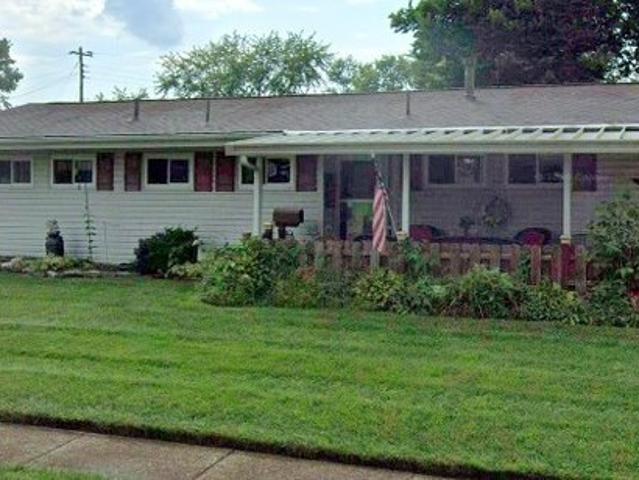 481 Darnell Dr, Riverside, OH 45431