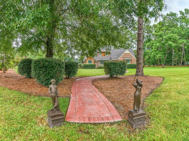 481 Fox Bay Rd