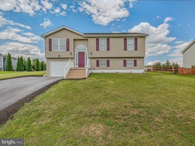 481 Ives St, Martinsburg, WV 25405