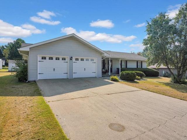 481 N Cleveland St, Bloomfield, IN 47424