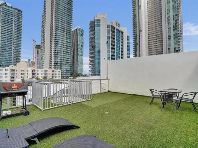 481 NE 29th St Unit 702, Miami, FL 33137