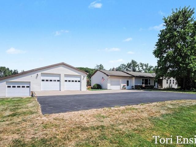 481 S Nevins Rd, Stanton, MI 48888