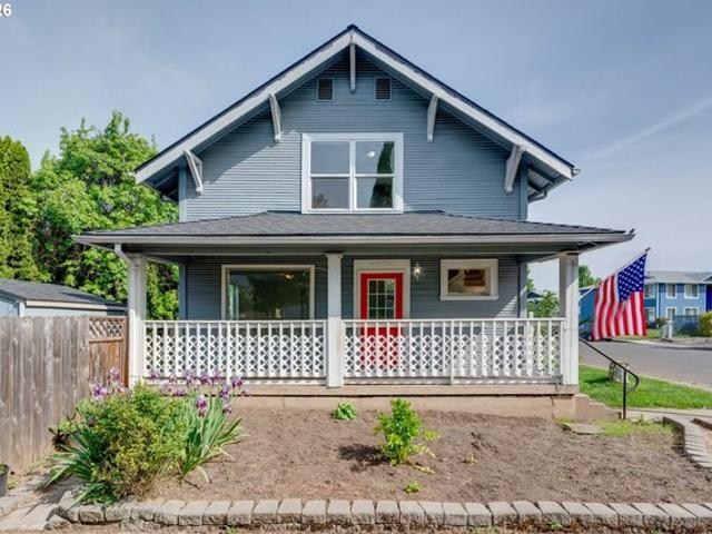 481 S Pine St, Canby, OR 97013
