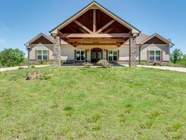 481 Ramblewood Dr, Cornelia, GA 30531