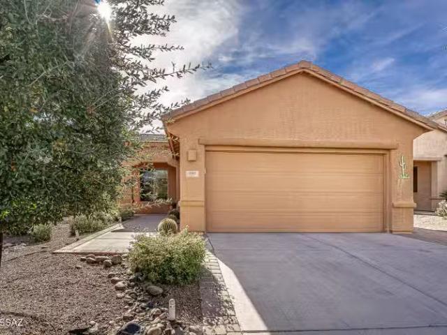 481 W Chardin Dr, Green Valley, AZ 85614 MLS 22430513