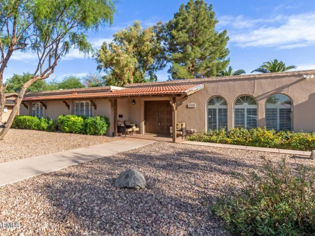 481 W Half Moon Way